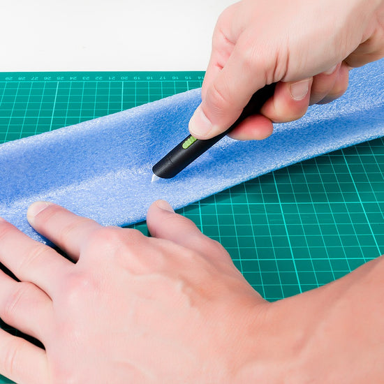 Auto-Retractable Pen Cutter | Slice